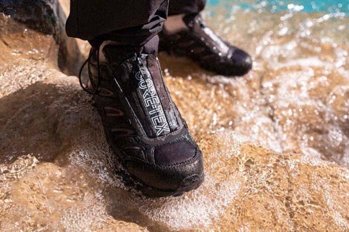 【NEWS】ジップクロージャーと大胆ロゴでデザインを一新！「MOAB SPEED ZIP GORE-TEX® 1TRL」が登場 | YAMA HACK[ヤマハック]