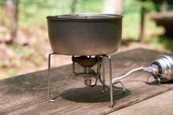 玄人好みの液出し式バーナー。 SOTOの新作「トレックマスター」を大解剖 | YAMA HACK[ヤマハック]