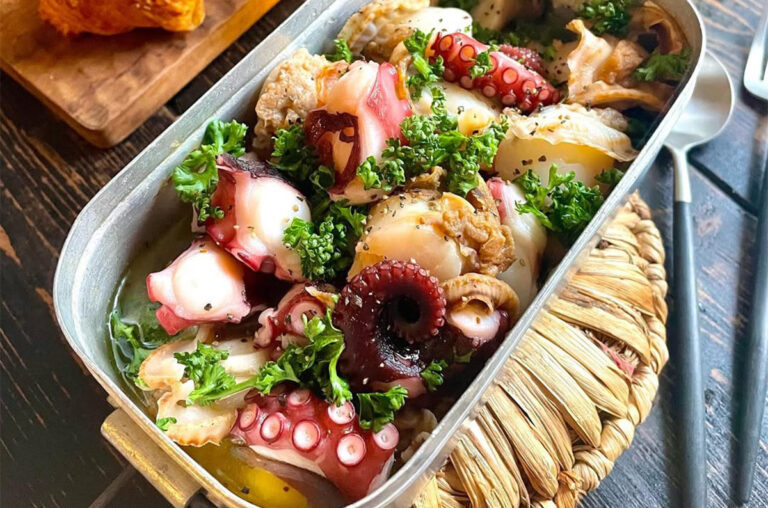 目指せメスティンマニア！@mestin_maniaの絶品レシピ#261【タコとホタテのガーリック炒め】 | YAMA HACK[ヤマハック]